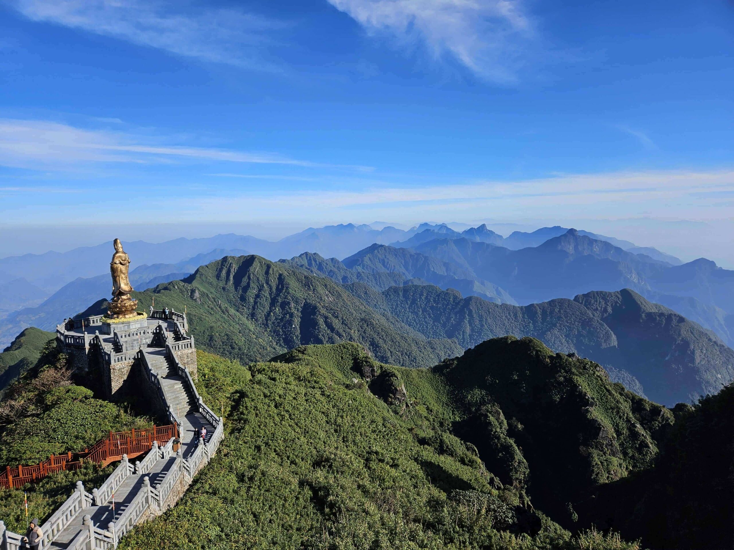 The Complete Fansipan Trekking Handbook: Guide or No Guide? - Explore ...